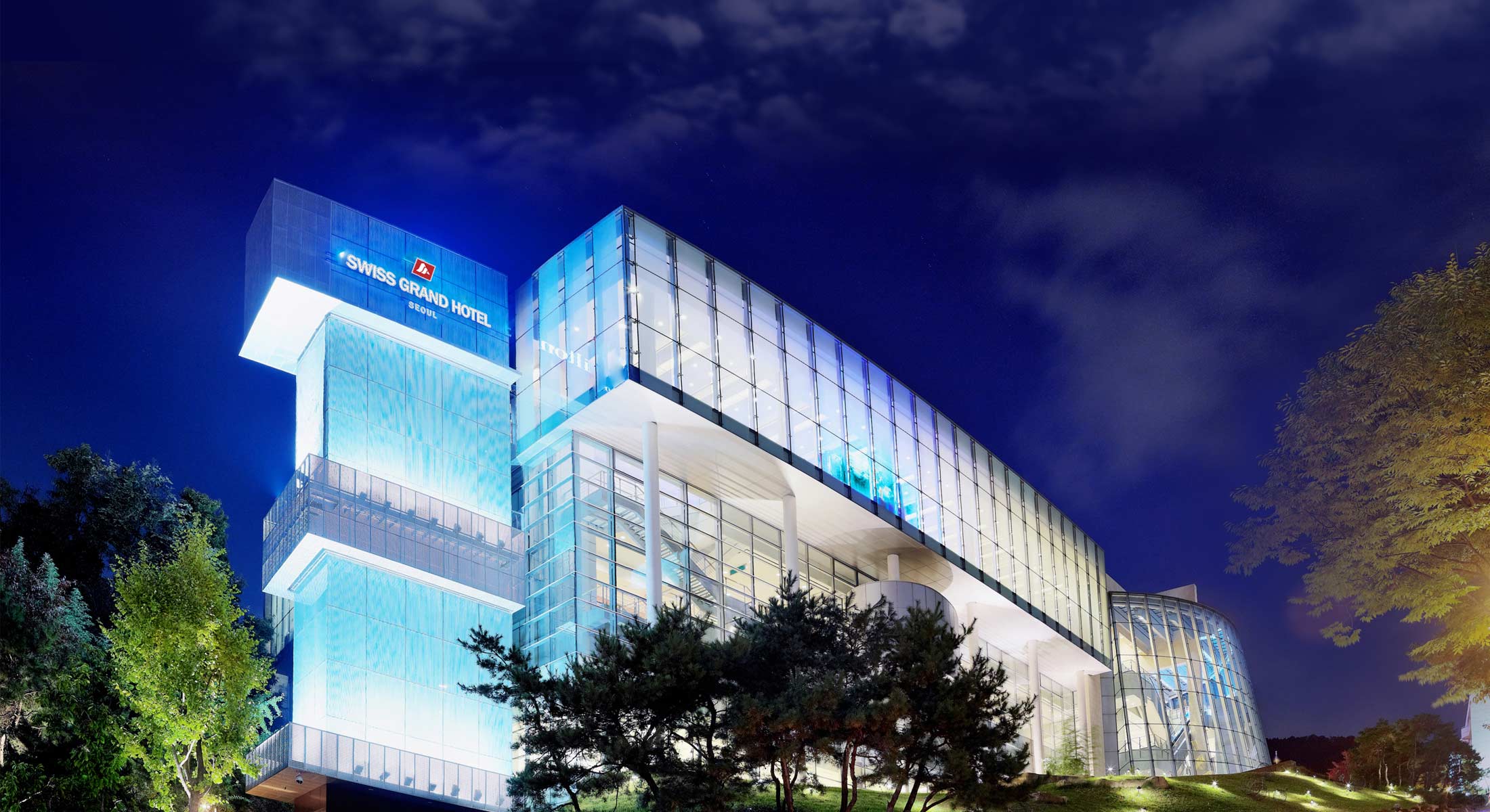 Swiss Grand Hotel - Contact Us